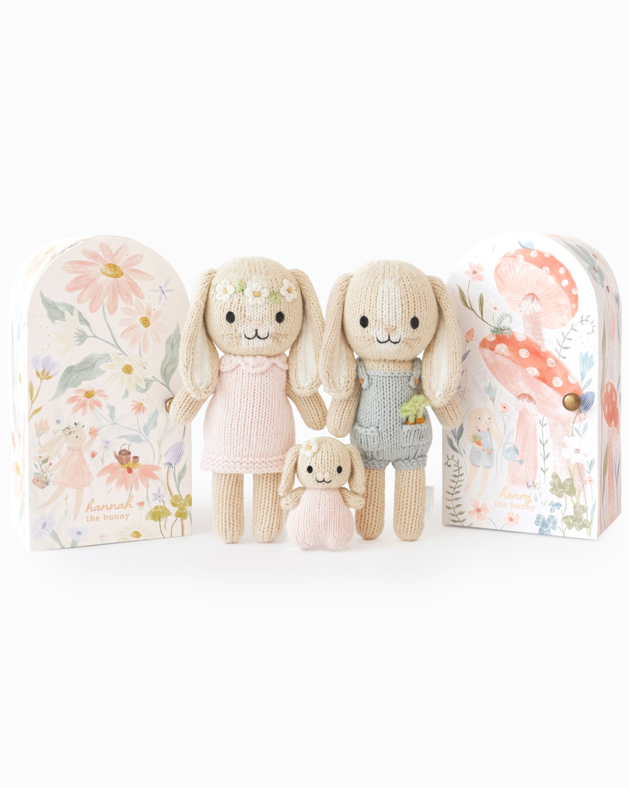 Tiny bunny family – cuddle+kind